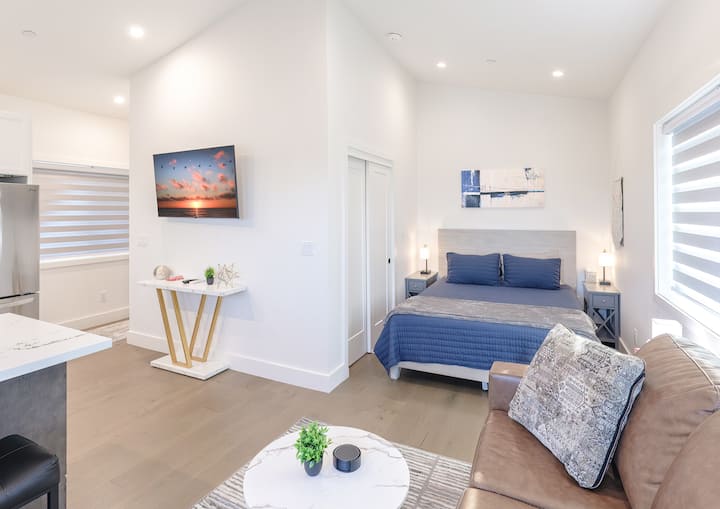 Ocean Breeze - Cozy Studio In Mid Seaside - Monterey, CA