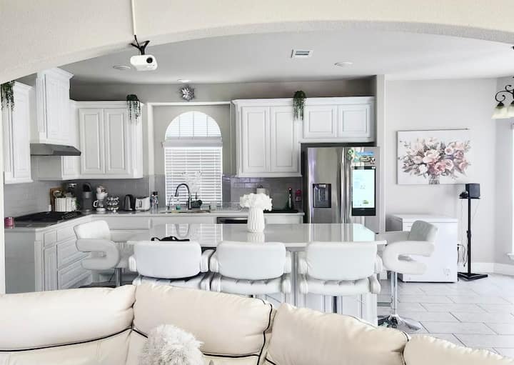 The Luxe Lakehouse - Rockwall, TX