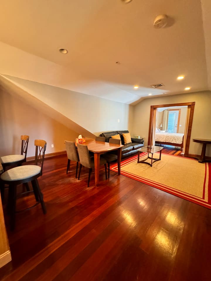 2br Ph W/ Parking & Roofdeck By Harvard/mit 98 Ws! - Cambridge, MA