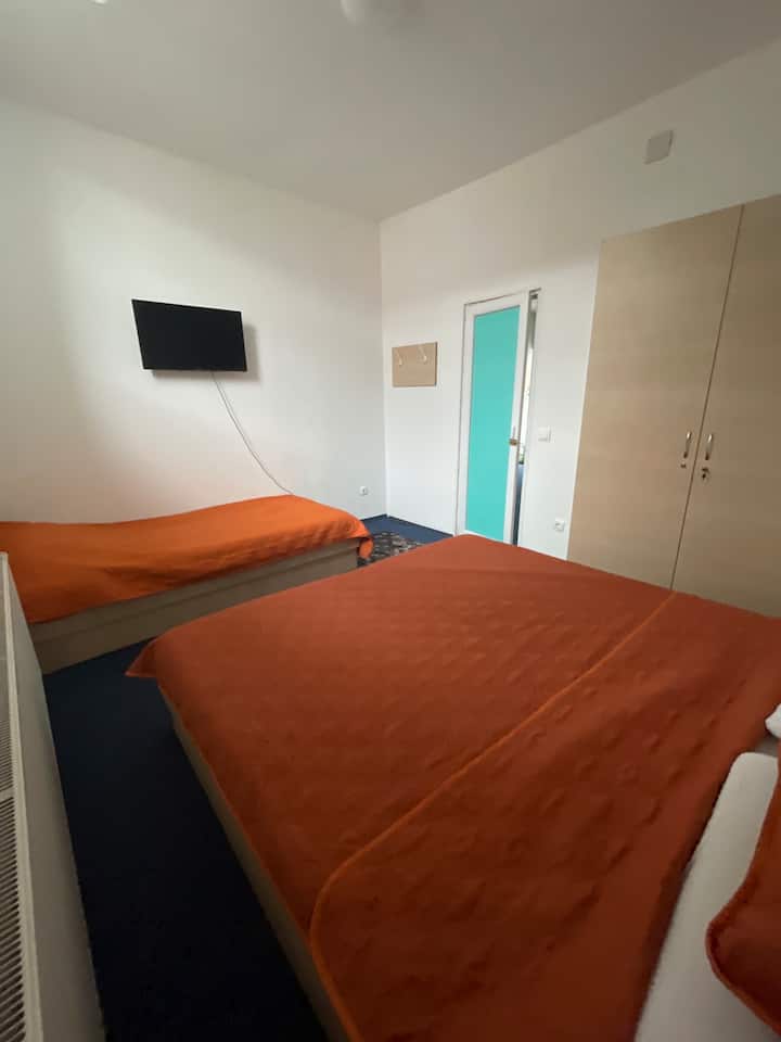 Home Srpska Crnja - Hatzfeld