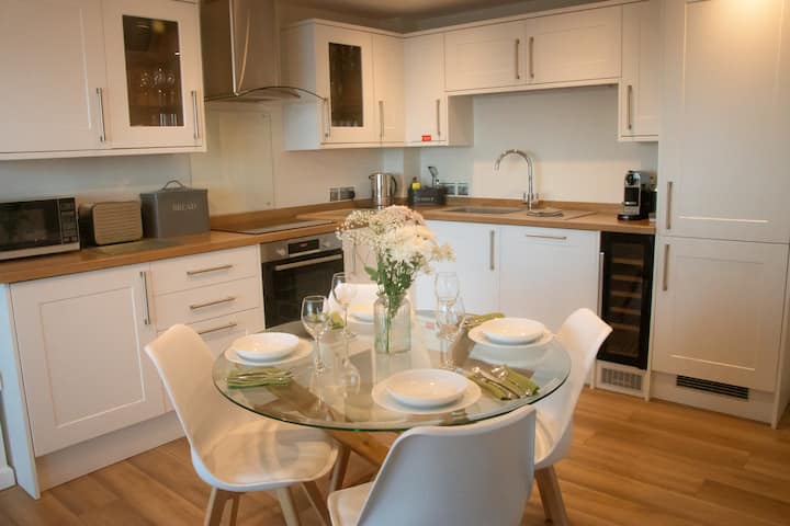 2 Bed, Sea View Mevagissey Flat - Free Parking - Mevagissey