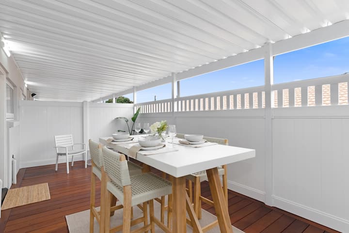 The Elements: Air | Walk To The Beach | Wifi - Adelaide