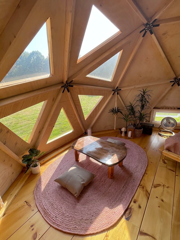 3 Boulders Dome At Newglampshire - New Hampshire (State)