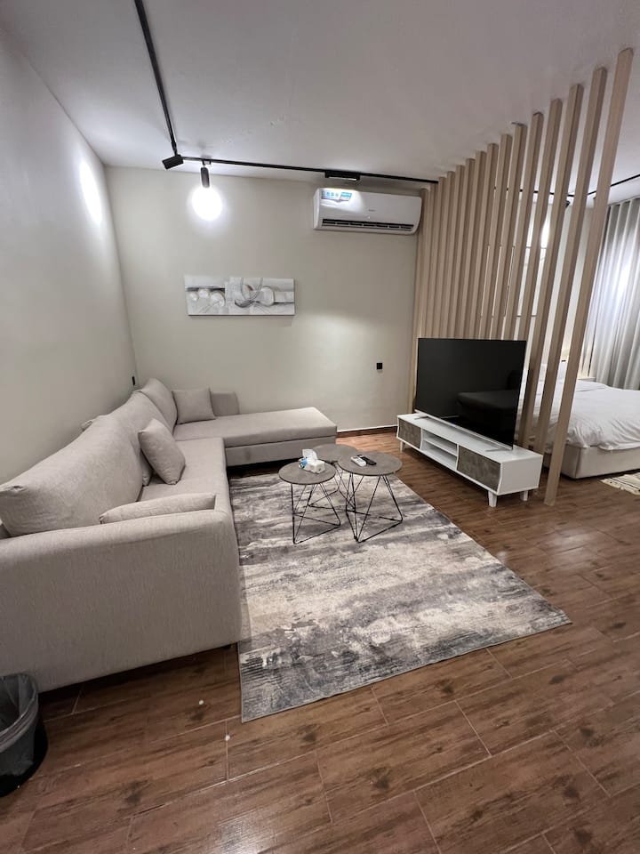 Big Classy Studio|private Compound|self Check-in - Riyadh