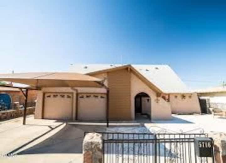 Sunset Serenity At Village Green+ Pool - North Hills - El Paso