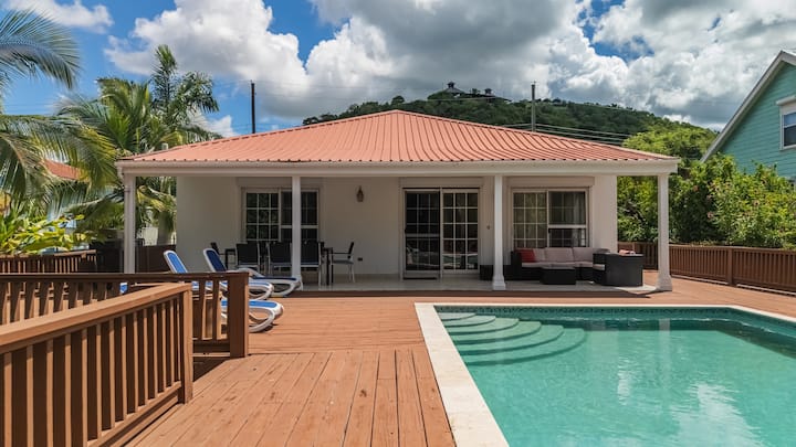 Tropical Caribbean Oasis - Antigua and Barbuda