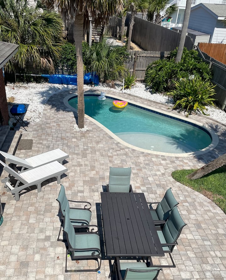Family-friendly Beach Retreat - Fort Walton Beach, FL