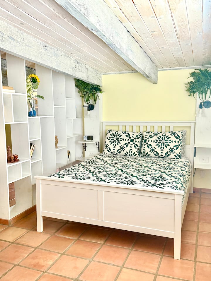 Da Vinci Guesthouse W| Pool & Az Mountain Views - Oro Valley, AZ