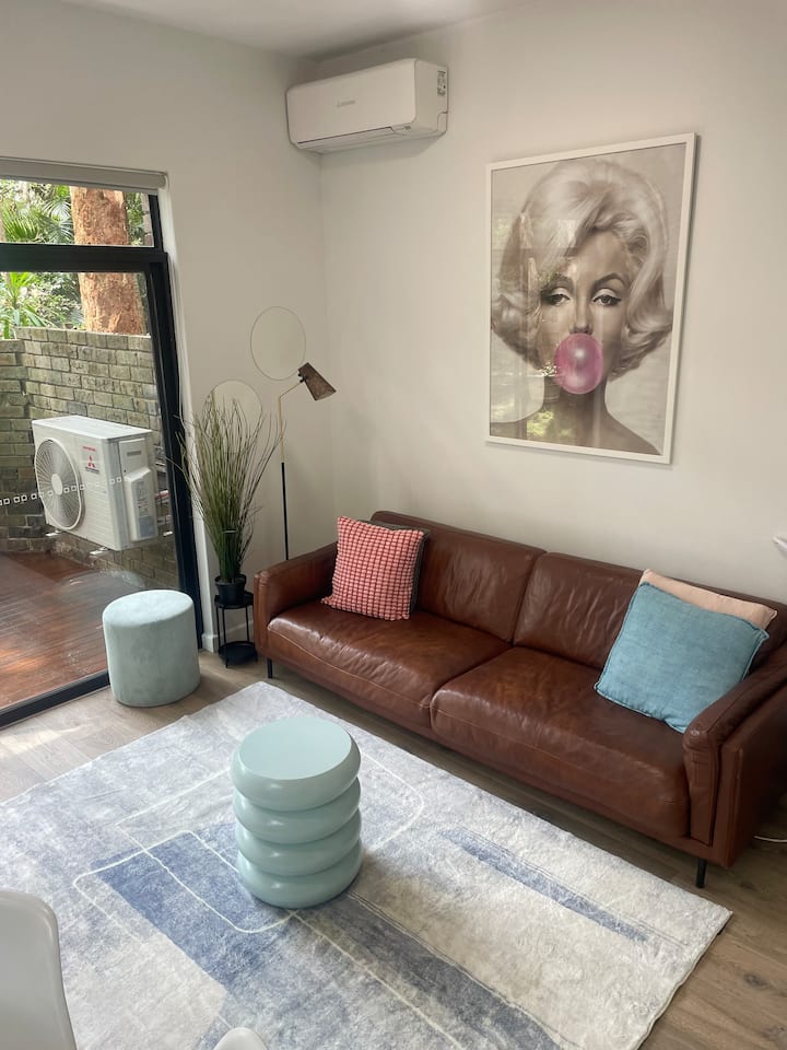 Renovated 3bed 2bath Townhouse With Private Garden - Gordon