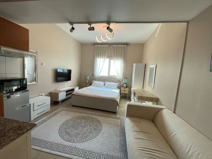 Studio Front Line On The Beach - Sharjah