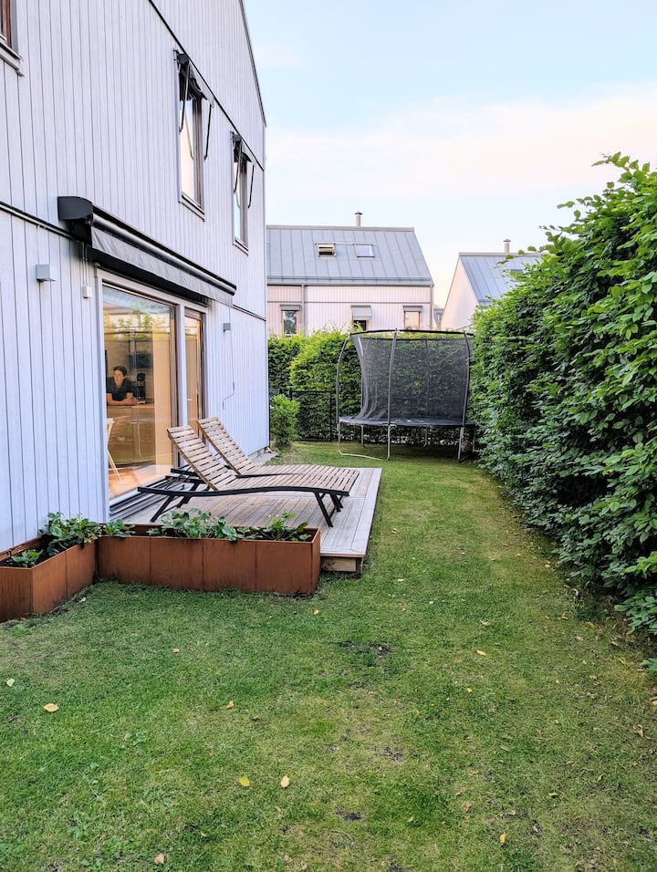 Radhus För Familj(er) I Vackra Värmdö - Värmdö