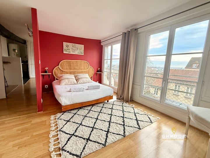 Le Bossu De La Cathédrale à 100m De La Cathédrale - Chartres