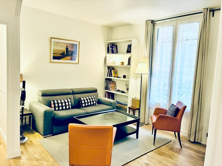 Spacieux T3 Avec Patio Près Des Champs-élysées - Paris