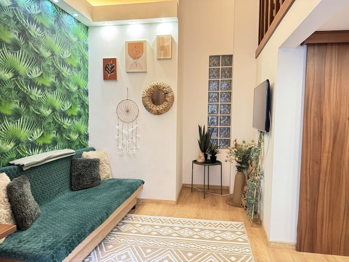 1 Min From Gozsdu, Cheery Flat 2 - Budapest