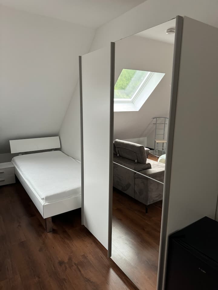 Kleine Ruhige Einzimmerwohnung - Höchstadt