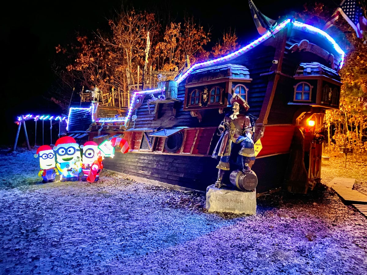 Captain Morgan's Pirate Ship Glamping Experience - Cabins for Rent in ...