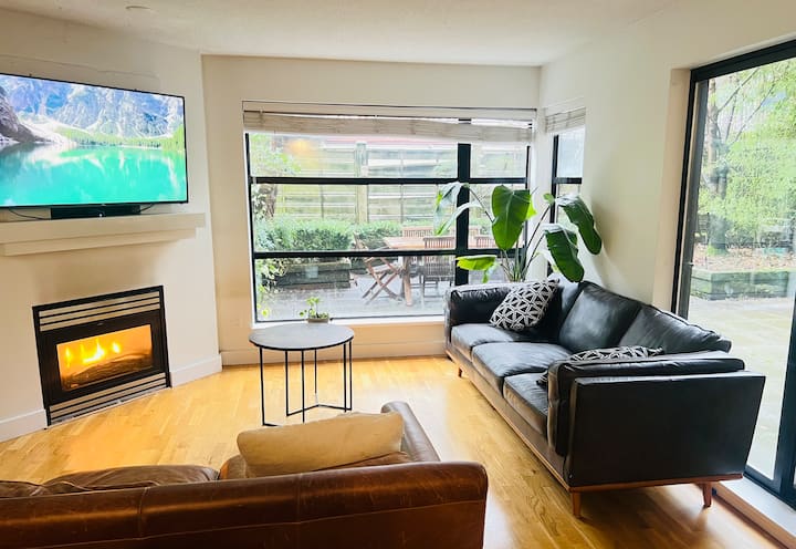 Private Room In Lower Lonsdale - 