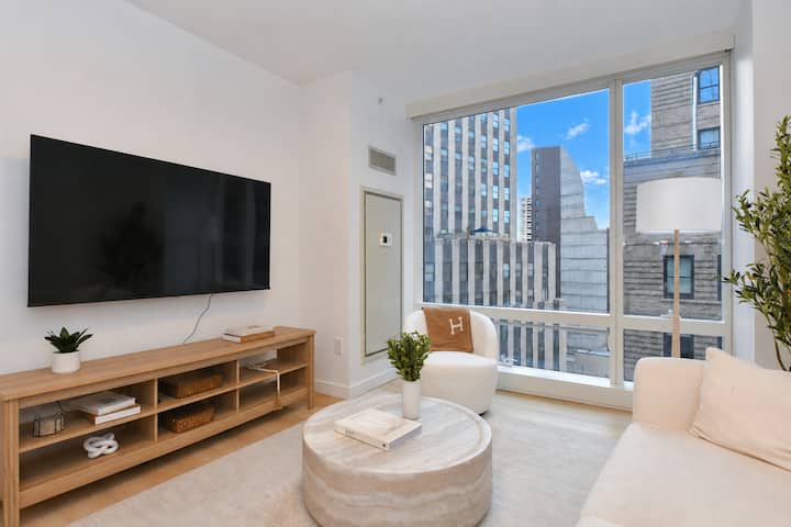 Luxury 3br Penthouse W/ Skyline Views - New York City