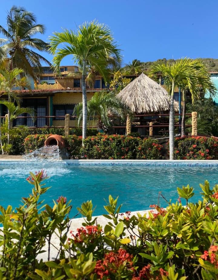 Hermosa Villa Con Vista Al Mar - Venezuela