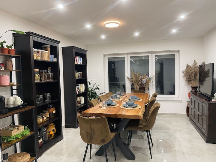 Ganze Etage · Zentral · Messe Gut Erreichbar - Hanover