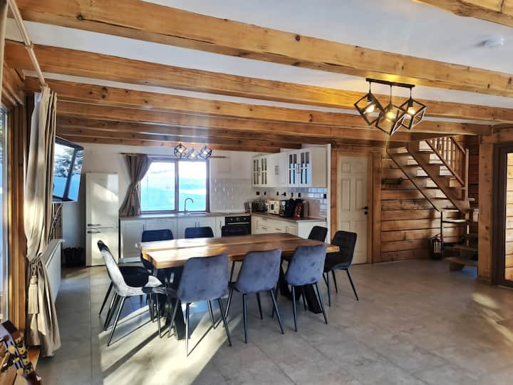 Cabana Bellamonte, Ciubăr Cu Jacuzzi, Pet Friendly - Roumanie