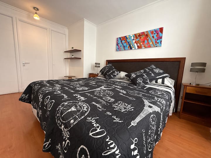 Lindo Y Comodo Depto. Para 5 Con Parking Y Vista - Santiago, Chile