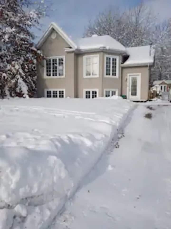 Belle Maison En Estrie éQuipée - Sherbrooke