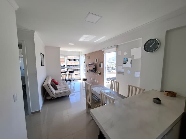 Confortável Apto Em Perequê Com 2 Vagas Garagem - Porto Belo