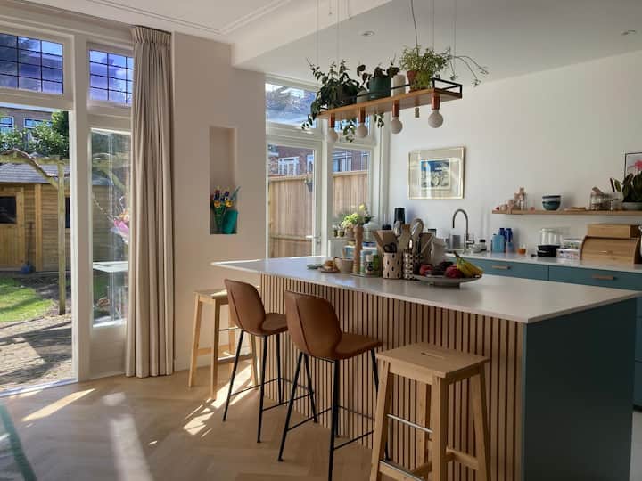Spacious House Near Beach & Centre - The Hague