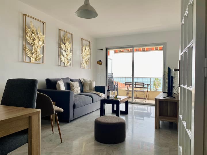 Grand Appartement Avec Vue Sur Mer Et Balcon - Nice