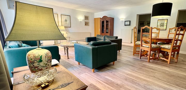 Cozy 2-room Flat: Kitchen, Bath, Terrace, Parking - Offenbach am Main