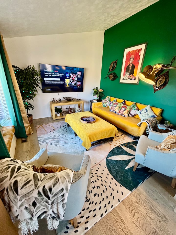 Cheerful Frida&diego Home, Near O’hare,  King Bed - Elmhurst, IL