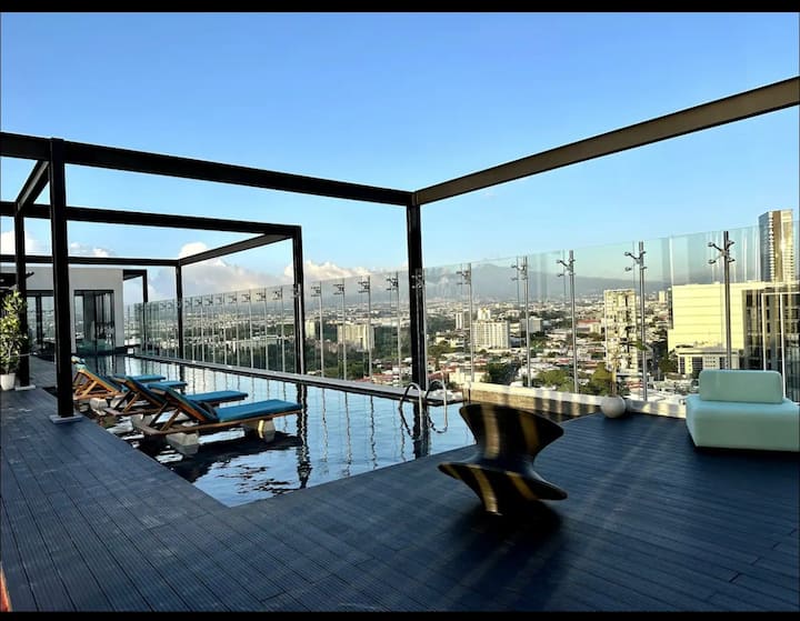Sky Garden Nunciatura Modern Apartment #705 - San José