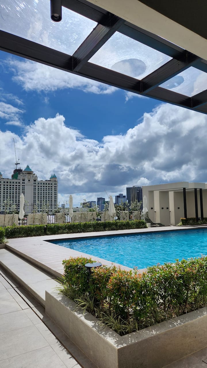 Poolside Studio Near It Park: Wi-fi, Pet-friendly - Cebu City