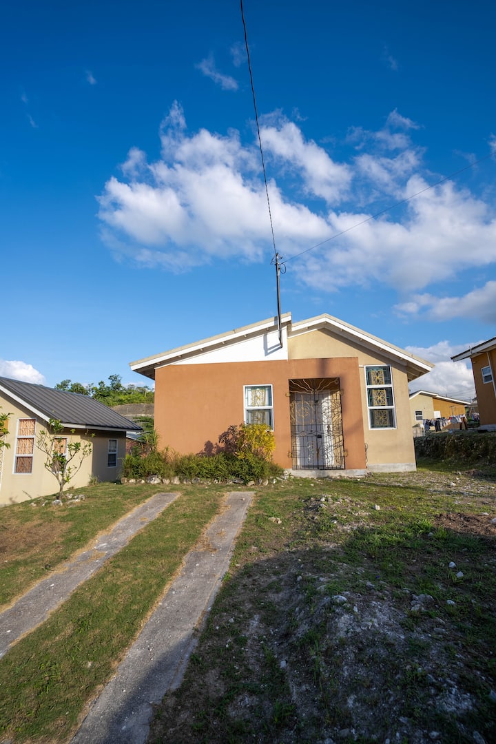 House In Montego Bay - Montego Bay