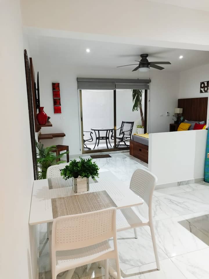 Estudio De Lujo King Size A Pasos De 5a Avenida - Playa del Carmen