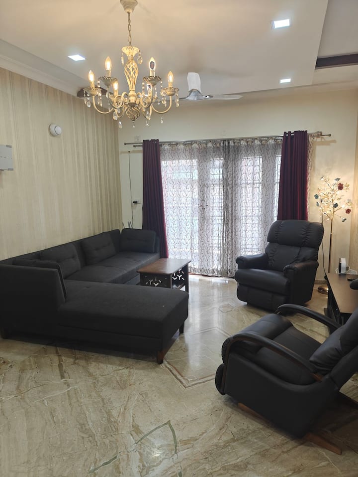 Great Location Bangalore Central Budget Friendly - Bangalore