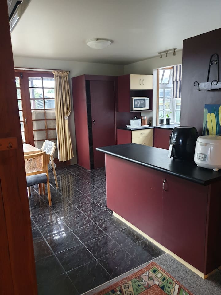 #2 Riverside Guest House In New Brighton - Christchurch