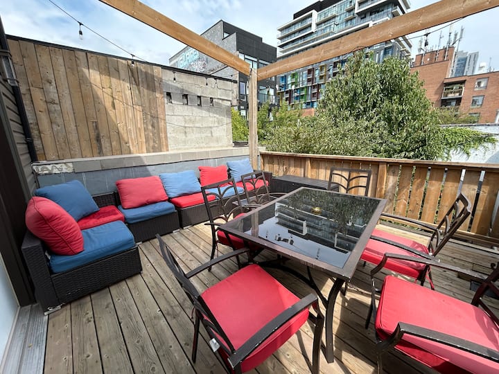 The Best Western - A Western Themed Getaway - Toronto