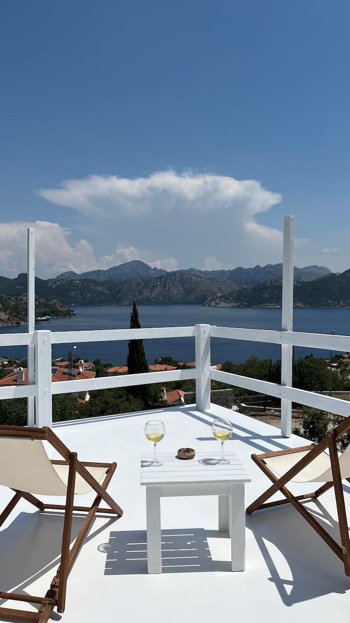 Lighthouse,yuvarlak Kule,deniz Manzaralı Taş Villa - Bozburun