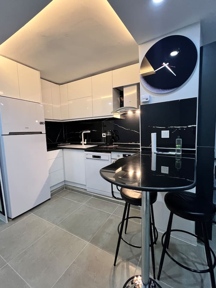Central, Modern & Functional - Antalya