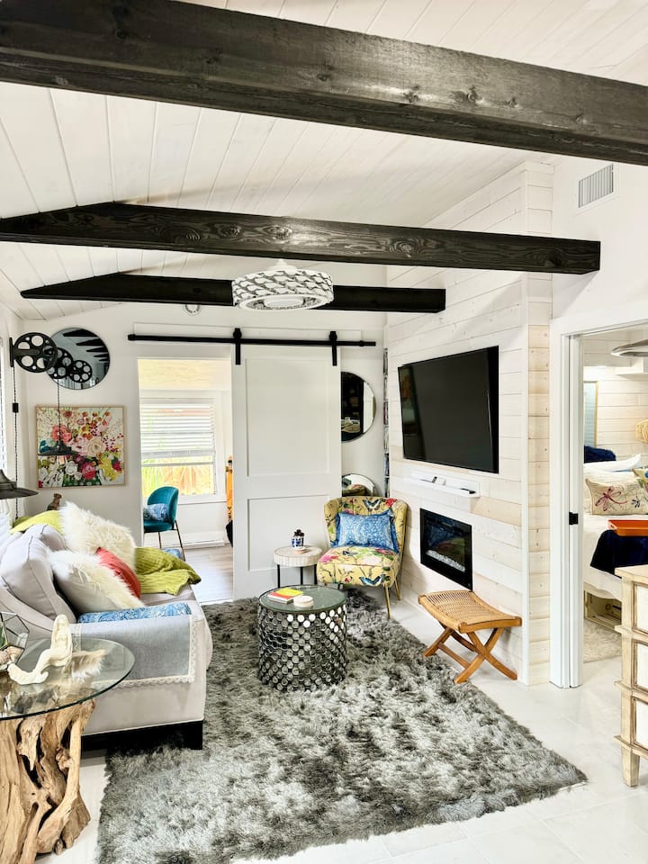 Bonita Beach Cottage 1.3 Miles To The Beach - Bonita Springs, FL