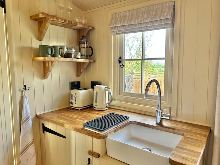 Cambridge Shepherd’s Hut - Cambridge