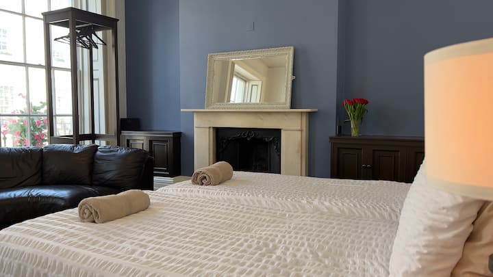 3 Bedroom Apartment In Victoria (Central London) - London