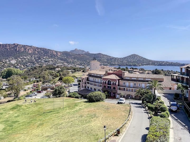 Cap Esterel 
Appartement 5 Personnes
Piscines. - Théoule-sur-Mer