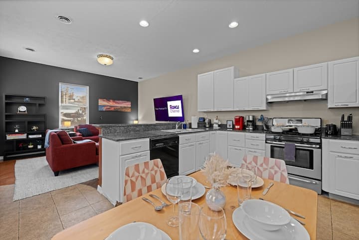 Comfy King 1br Heart Of Soulard - River City Casino Hotel