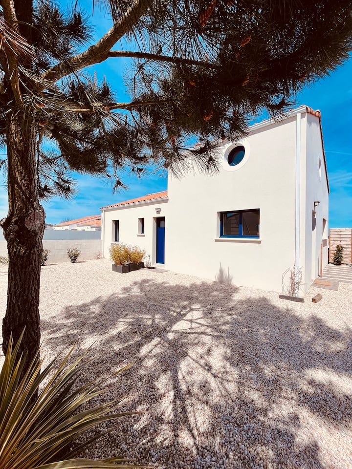 - La Maison Du Petit Pin - - Angles