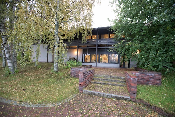 Ainutlaatuinen
600m2 Lasiseinäinen
Luxury Villa - Rovaniemi