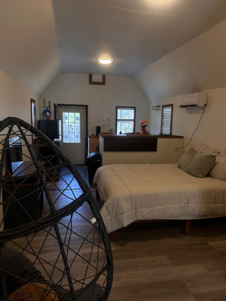 Unique & Cozy Loft Retreat Near Atlanta - Fairburn, GA