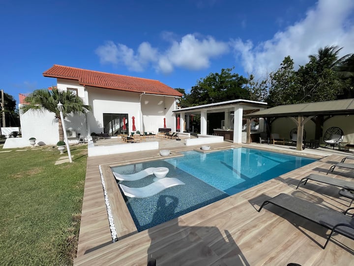 Small Rainforest Mansion - Fajardo